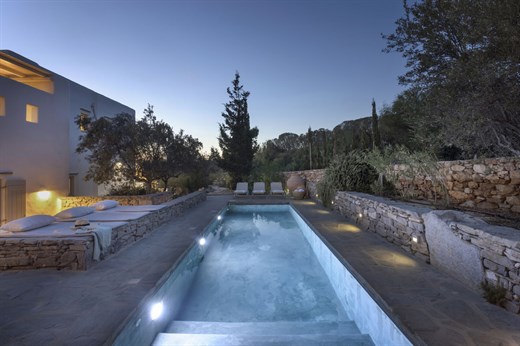 Ephyra – Luxury villa in Makria Miti, Paros – The Thinking Traveller
