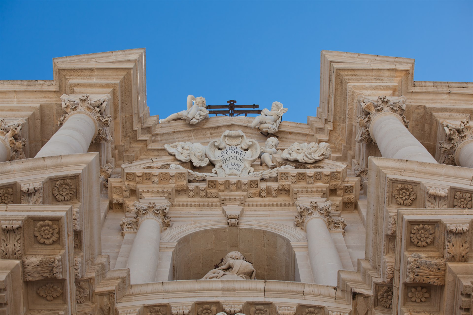 A brief history of three Sicilian cities: Syracuse, Gibellina and ...