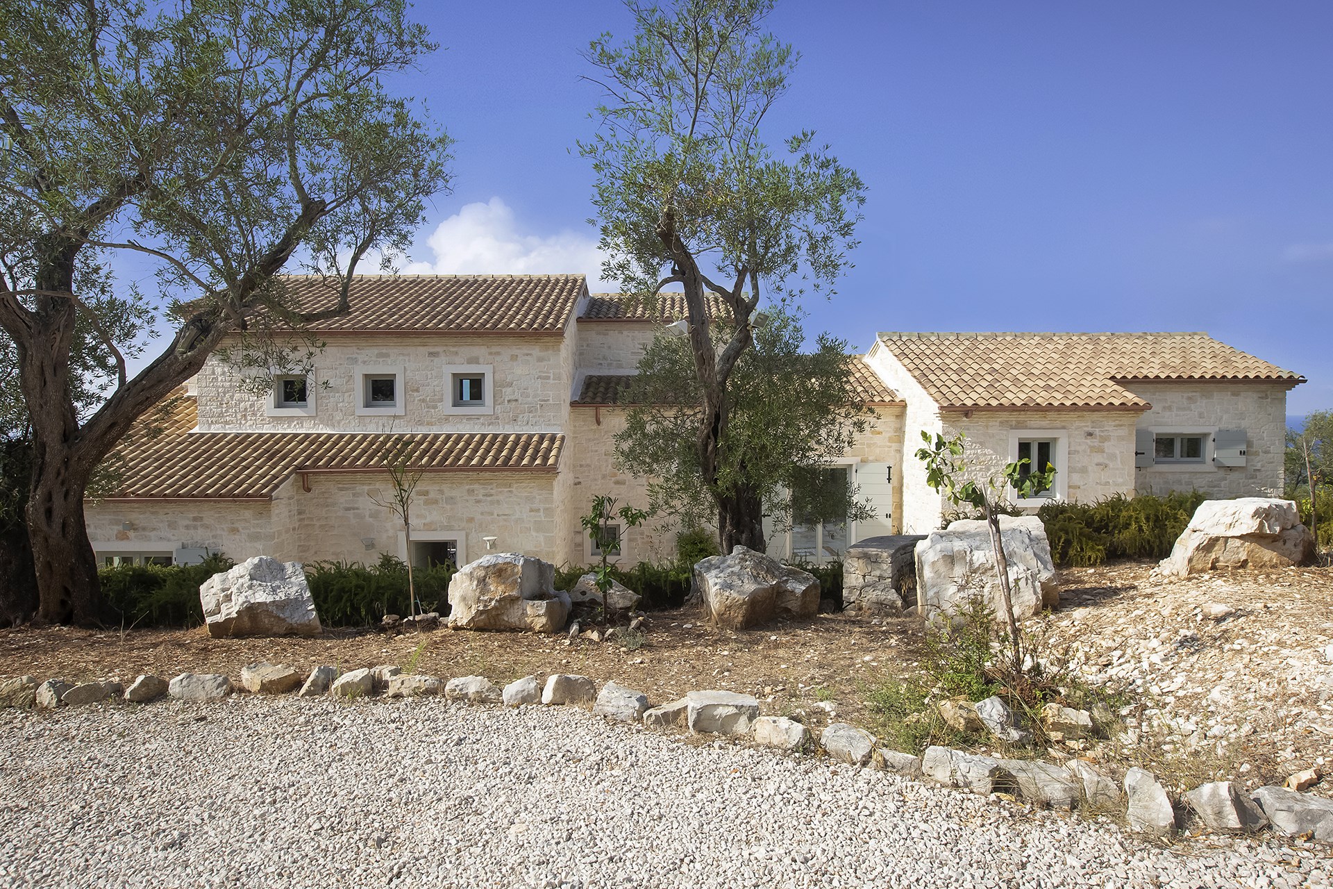 Inoe, luxury villas on Paxos ,Greece - The Thinking Traveller