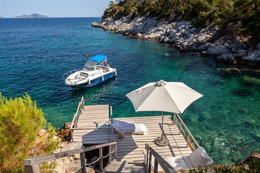 Kolokithi Bay, Villas in Alonissos - The Thinking Traveller
