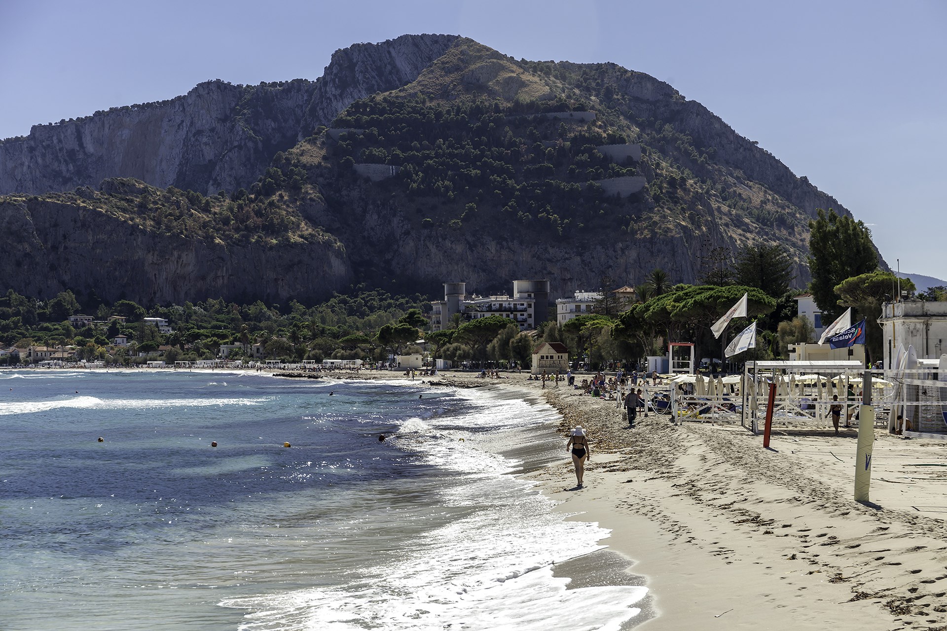 Guide to Mondello, Sicily - The Thinking Traveller