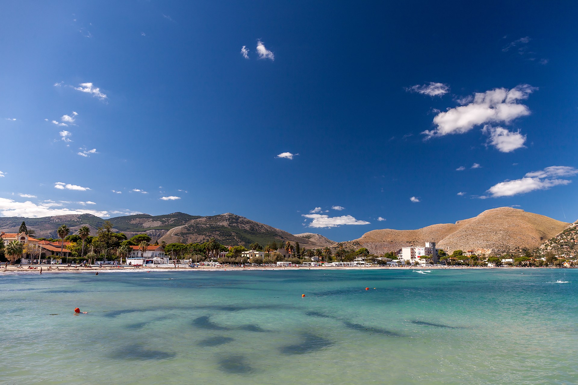 Guide to Mondello, Sicily - The Thinking Traveller