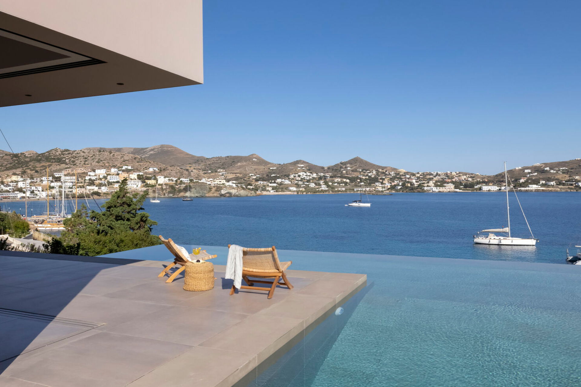 Oktana – Luxury villa in Finikas, Syros – The Thinking Traveller